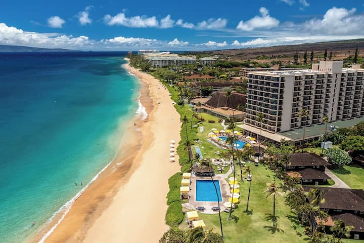 Spacious Suite With Ocean Views + Pools & Dining - Kapalua, HI