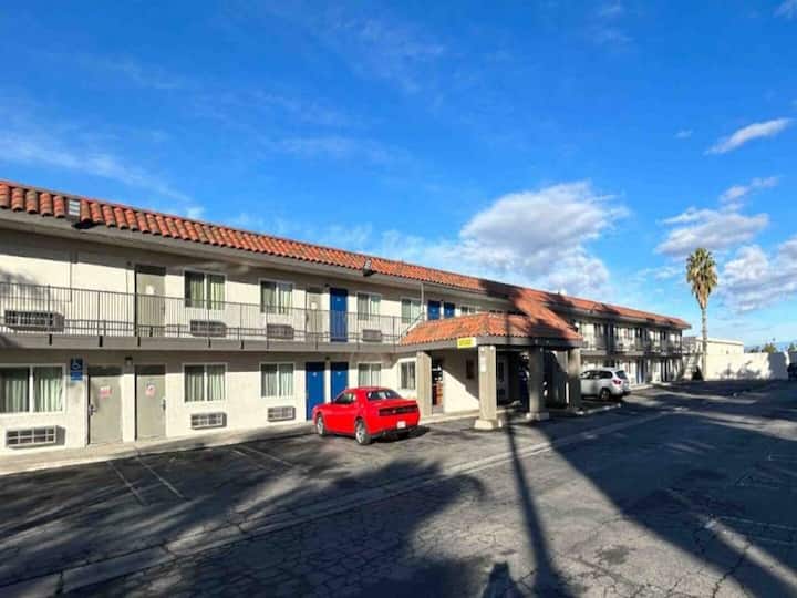 2 Lits Queen | Ns | Cuisine - Hemet, CA