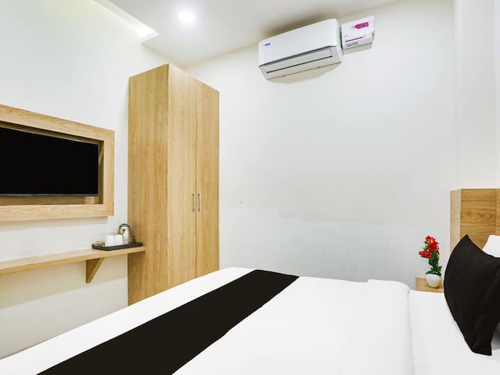 Auberge Jr De La Tour De L'horloge De Ludhiana - Ludhiana