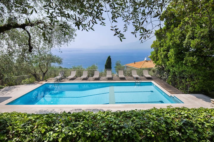 Villa Claudia With Private Pool - Garda