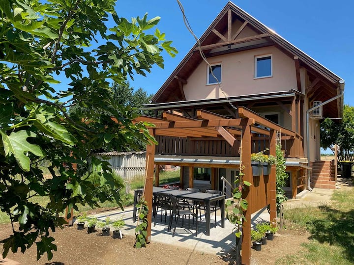 Holiday Apartment With Quiet Location, Air Conditi - Zamárdi