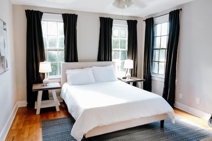 Cloverdale Charm With High Speed Wifi - Alabama Safari Park