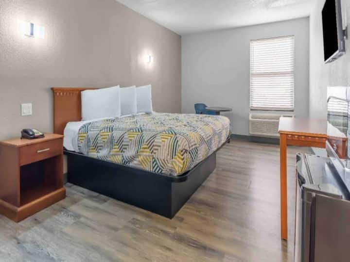 1 King Bed | Mobil Access Tub Nsmk Micfr - Middletown, OH
