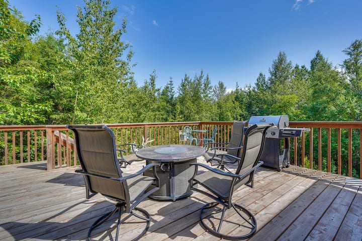 Explore Alaska: Woodsy Home W/ Deck In Palmer - Palmer, AK