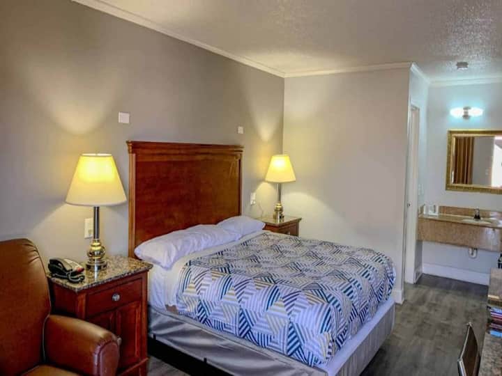 Ms6 Newport News | Lit King Size | Smk - Newport News, VA