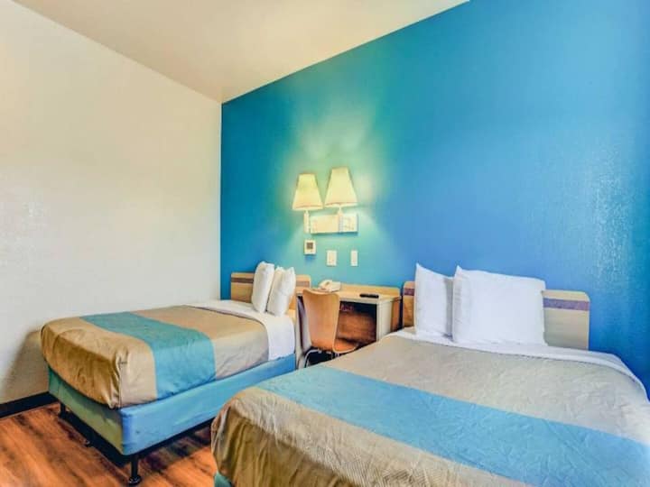 2 Lits Queen | Ada / Baignoire / Micfridge - Coos Bay, OR