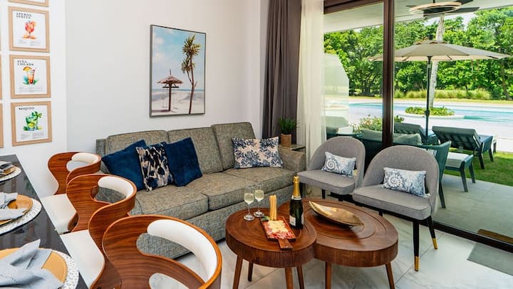 Aqua Vibe | Swim-out 1br + Pool Access - Punta Cana
