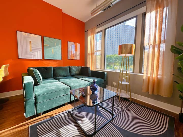 Spacious Suite W/fast Wi‑fi & 4k Tv - Bucktown - Chicago