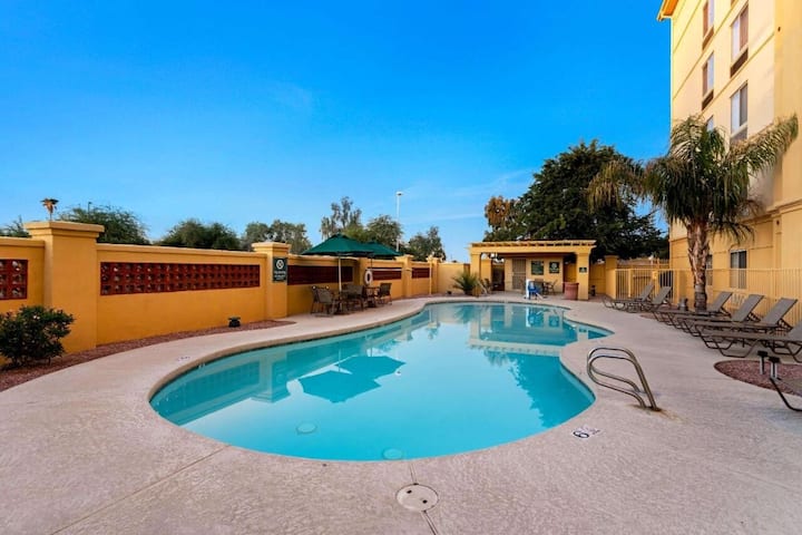 Serene Stay W/ Outdoor Pool By Golf Courses - Mesa