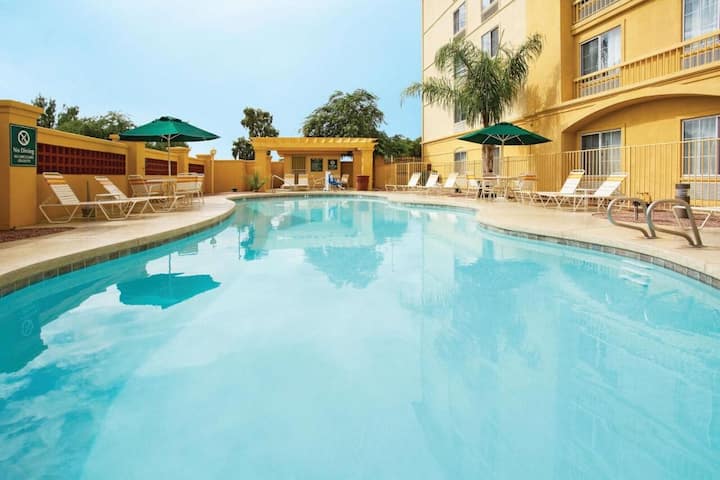 Cozy Suite Near Mesa Golf Clubs – 5 Min Drive - Mesa, AZ