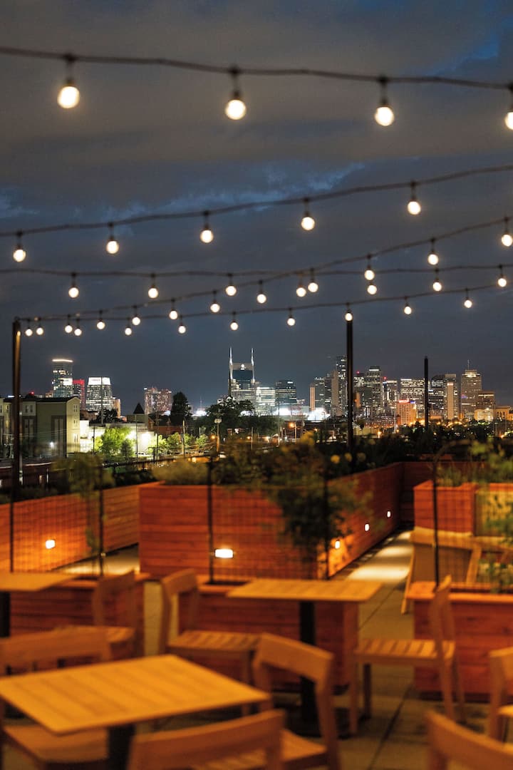 Enjoy Urban Vibe In 3 Hip Rooms Ideal For Groups - Nashville, TN