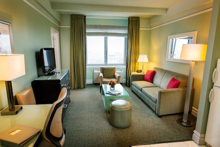 Bright Nyc Room Ideal For Work Trips Or Adventure! - New York City