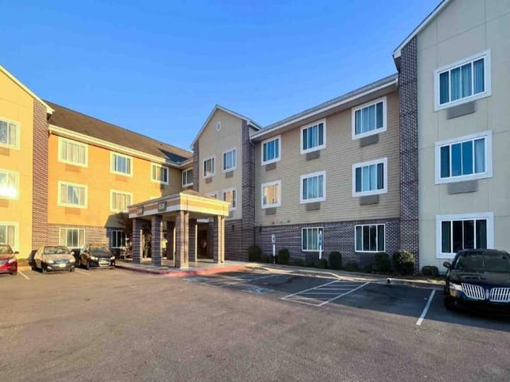 1 Lit Queen | Mobil Access Bain Ns Cuisine - Germantown