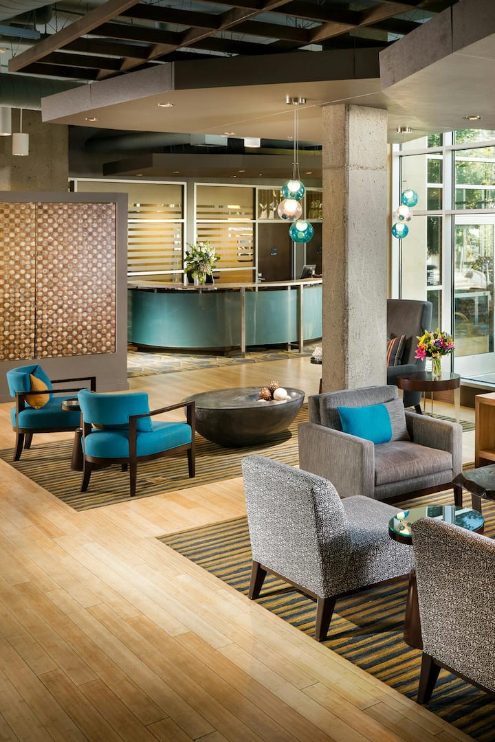 Whimsical Comfort In The Heart Of U-district - Seattle, WA