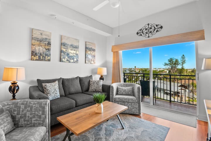 Madeira Bay 408 W/ Marina Water View - Madeira Beach, FL