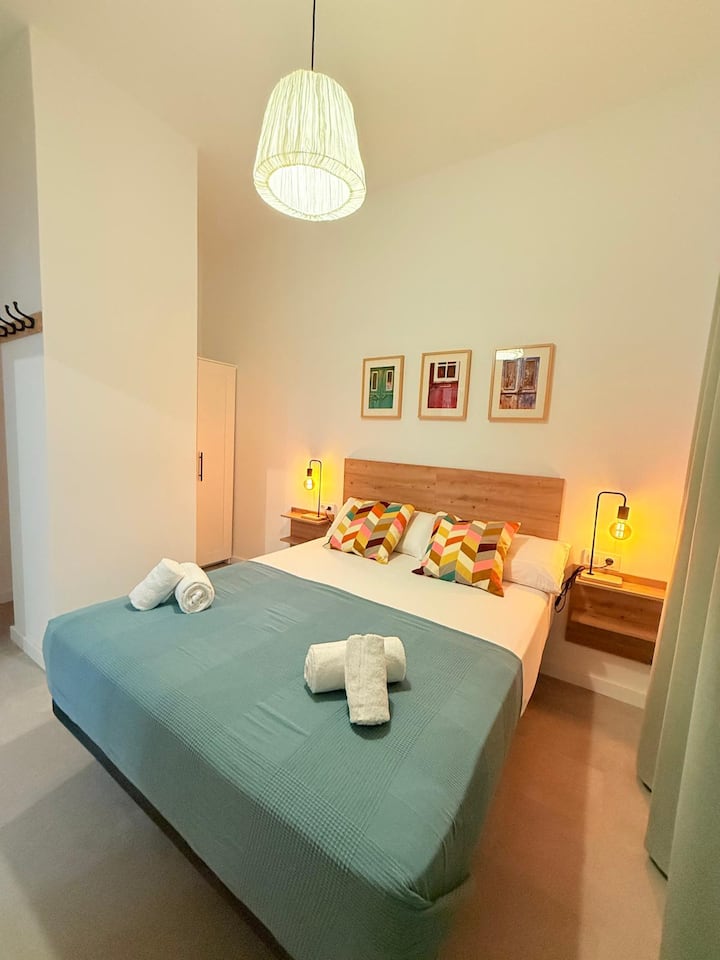 Travel Habitat Oceanografic 2 - Valencia