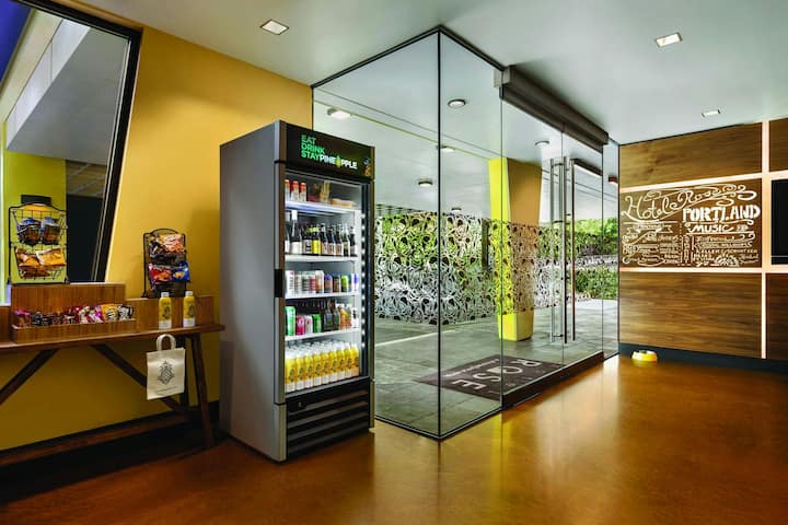 Metro View King Room With Roll-in Shower - 波特蘭