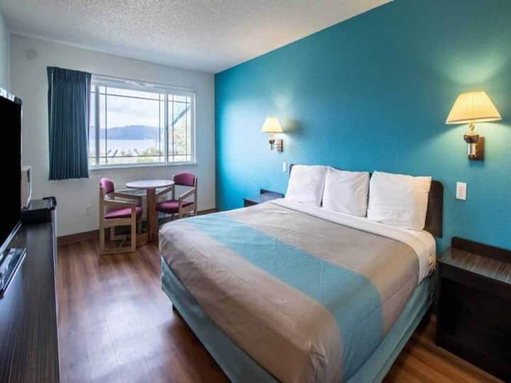 Motel 6 Astoria, Or_1 King Bed | Nsmk, M - Astoria, OR