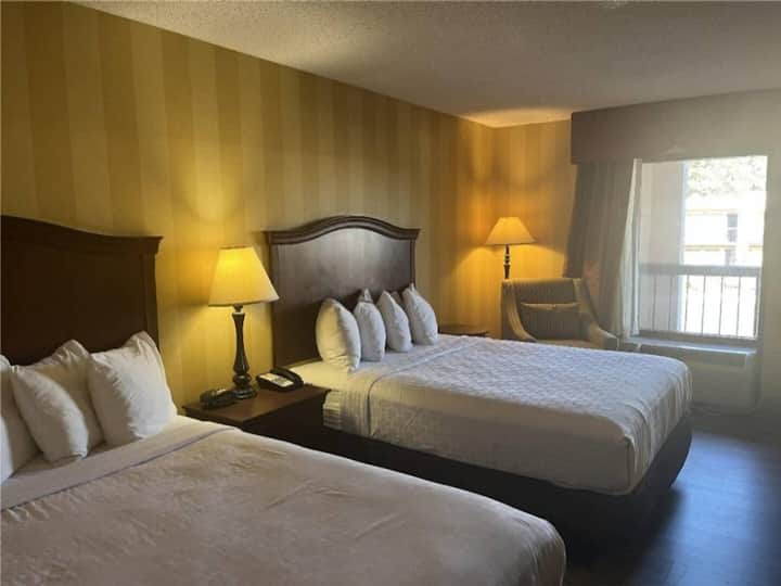 2 Lits Queen | Ns | Réfrigérateur - Stafford, VA