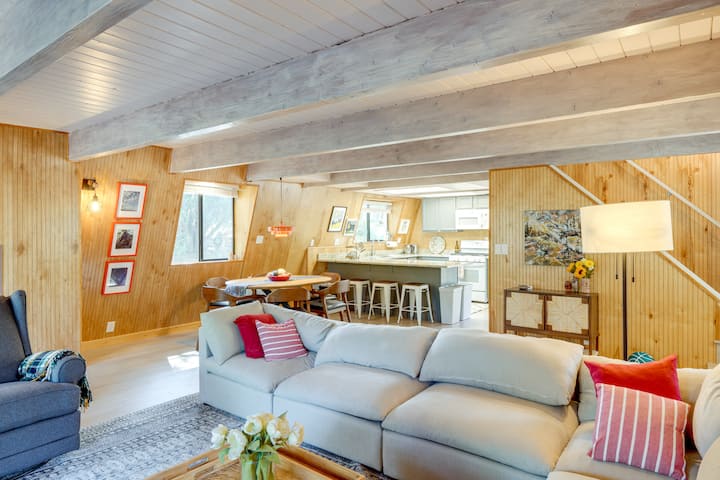 Walk To Village: Cozy Cabin In Pine Mountain Club! - Pine Mountain Club, California