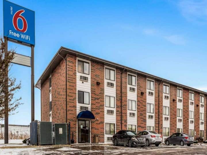 1 Lit King-lit | Premium | Réfrigérateur - Schaumburg, IL