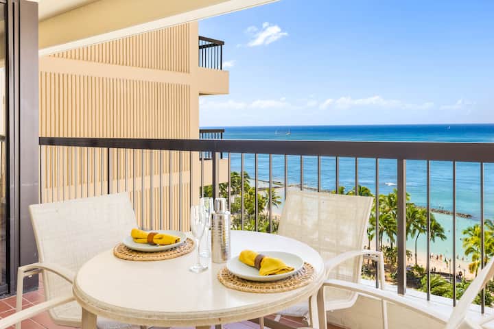 Ocean View Paradise Escape At Waikiki Beach Tower - Honolulu
