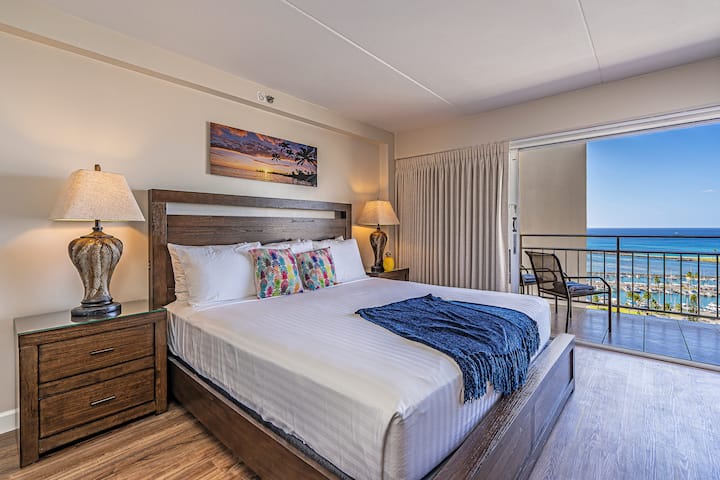 Ocean-marina Views Dream Vacation At Ilikai Hotel - Honolulu