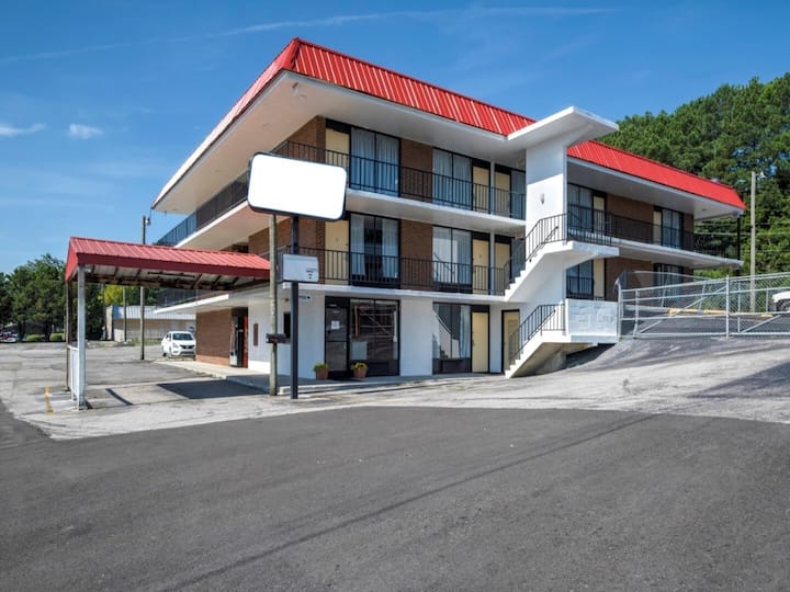 Cleveland Tn|2 Lit Queen - Cleveland, TN