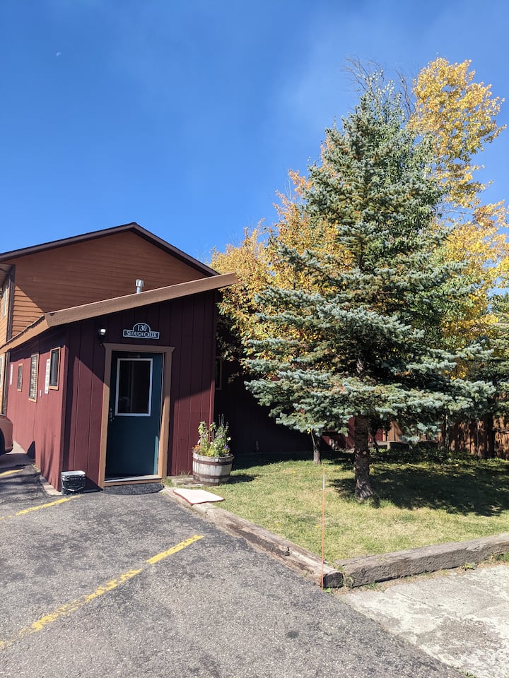 Slough Creek Cabin 130 - West Yellowstone, MT