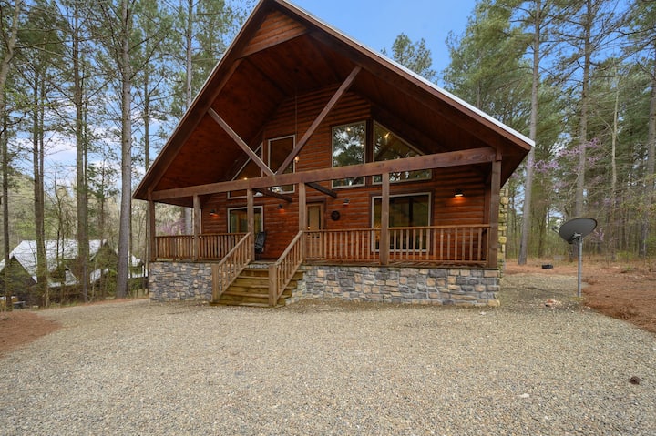 2 Bedroom Luxe, Hot Tub, Slps 8, Gas Fireplace, & - Broken Bow, OK