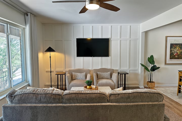 Chic Downtown 1br Stay In Downtown Royal Oak - Birmingham, MI