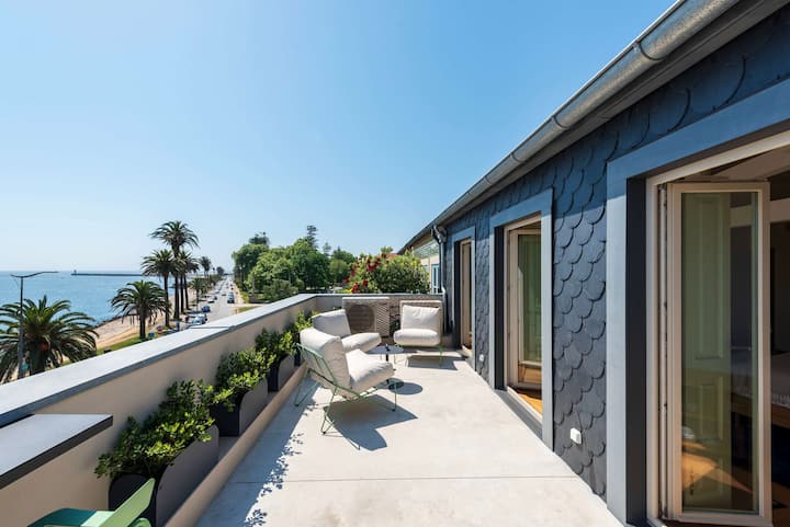 Oceanfront Villa, Near Porto Historical Centre - Porto
