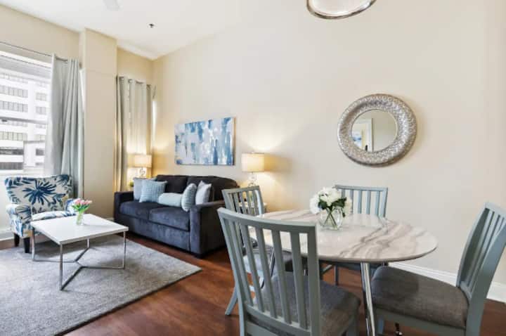 Downtown Suite 2 Blks French Quarter W/rtpool/gym - New Orleans, LA