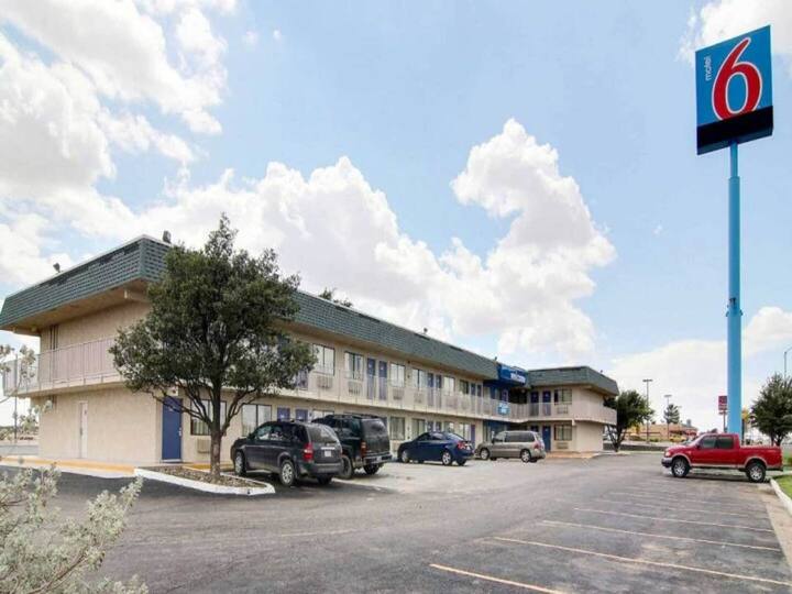 1 Lit Queen | Douche Ada / Ri - Fort Stockton, TX