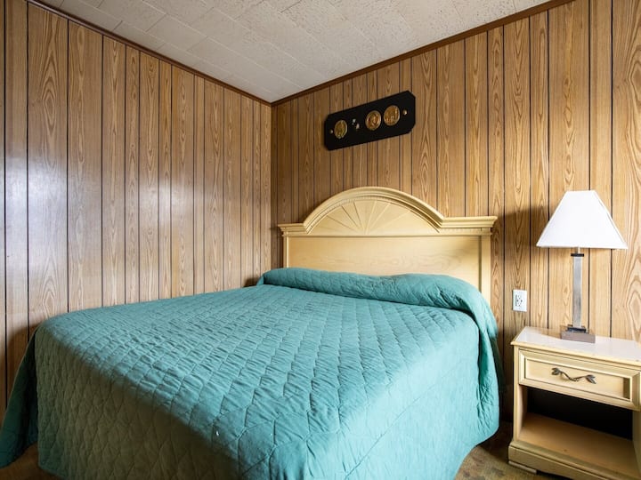 Lit King | Holly Springs | Ns| - Wall Doxey State Park, Holly Springs