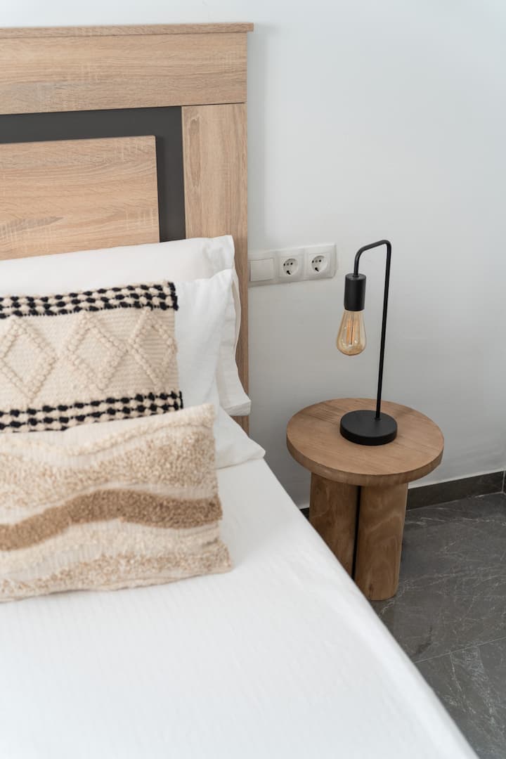 Stylish 1br Apartment + Sofa Bed  – Near Seville - La Puebla de Cazalla