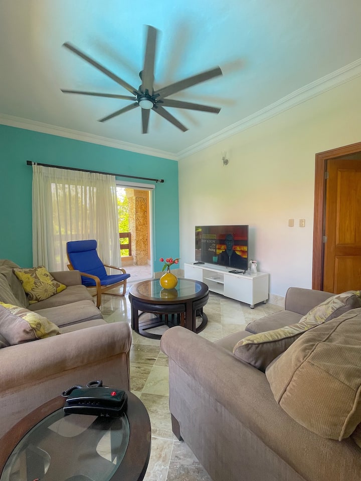 Spacious 4br Beach Condo With Pool View Punta Cana - Punta Cana