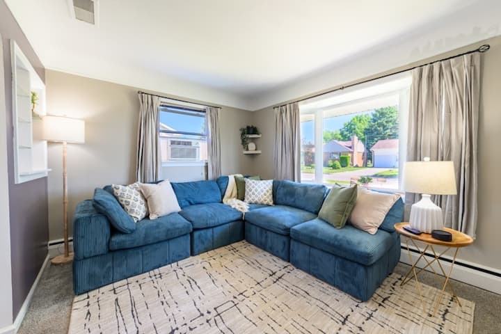 Lake Views | King Bed | Fenced - Alpena, MI