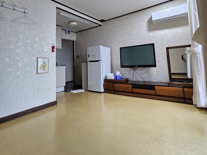 #망상해변 #무릉계곡 #촛대바위 #묵호항 205호온돌 - Donghae-si