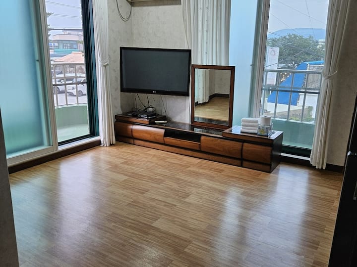 #망상해변 #무릉계곡 #촛대바위 #묵호항 306호온돌 - Donghae-si