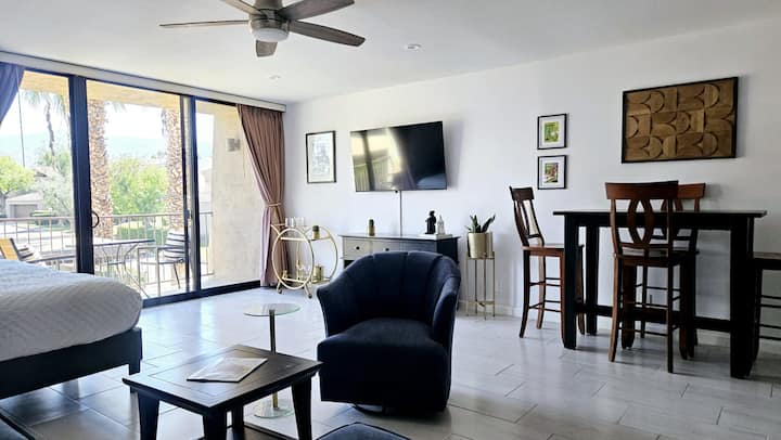 Palm Desert Studio/shadow Mtn Resort Near El Paseo - Palm Desert, CA
