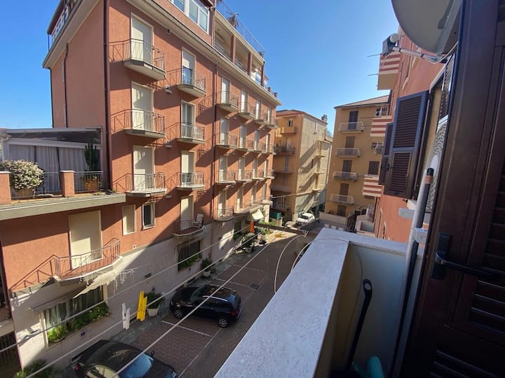 Corso Dante 12b - Alassio