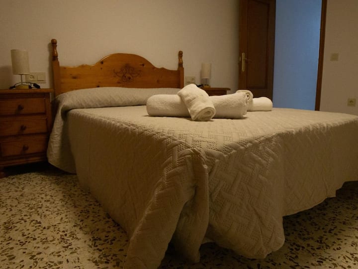 Central Baza Apartment 4a – Sky‑high Serenity - Baza