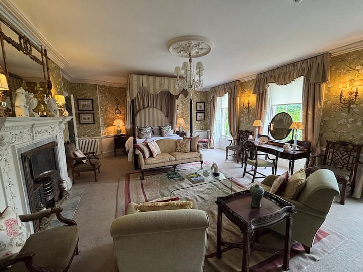 Superking Suite Lake View Bathroom - Glossop