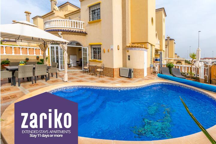 Casa Adosada Con Piscina Privada Y Un Jardín - La Zenia