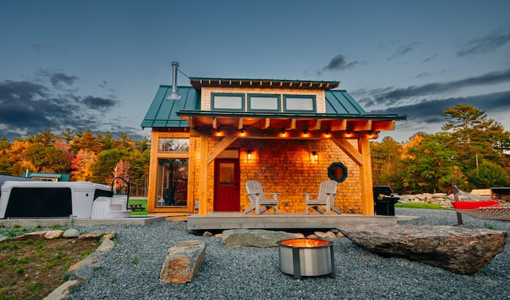 River Views | Private Hot Tub | The Cherry Cabin - Maine