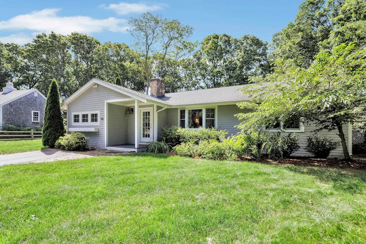 Peaceful 1-story Living 1/2 Mile From Beach, Patio - Falmouth, MA