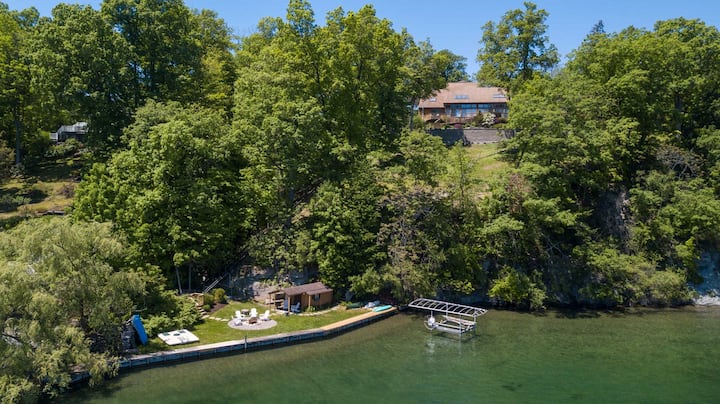 Sunrise Lake House- Relax In The New Hot Tub! - Canandaigua, NY