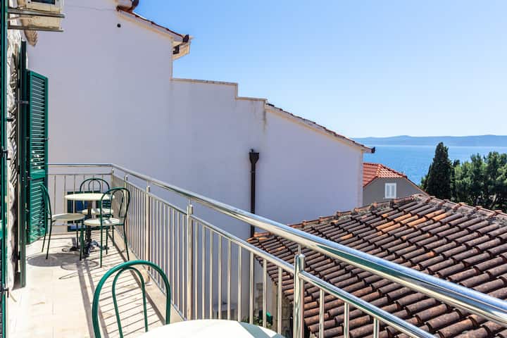 Stone House With Two Balconies And The Sea View - Bol