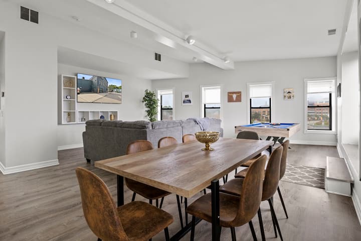 Stunning Penthouse With Huge Deck & City View - Rochester, NY